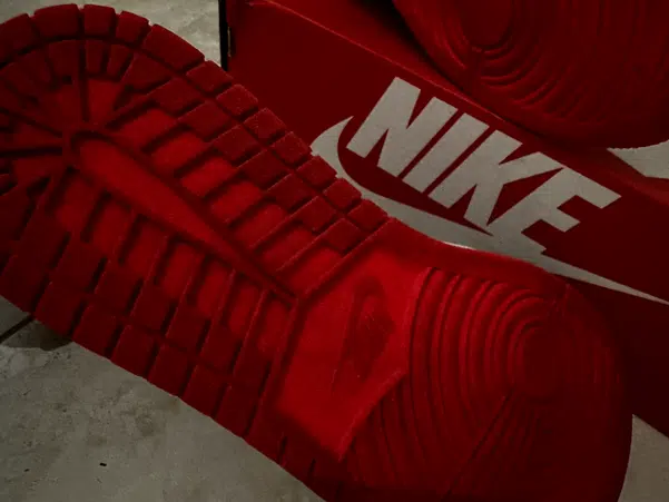 Voggt - buy #2 Nike | J1 mid hot punch | Rouge | 41