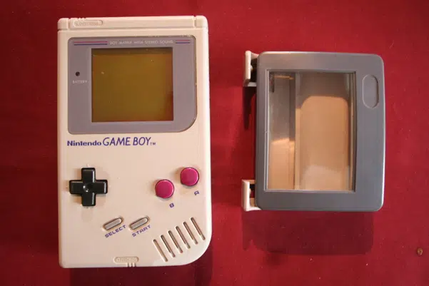 Voggt - buy Gameboy Fat avec loupe