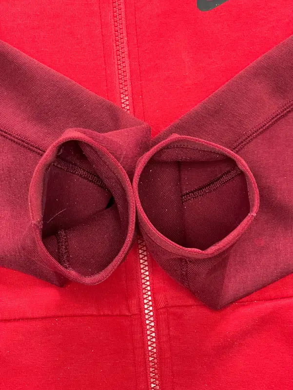 Voggt - buy 5 / VESTE NIKE TECH ROUGE